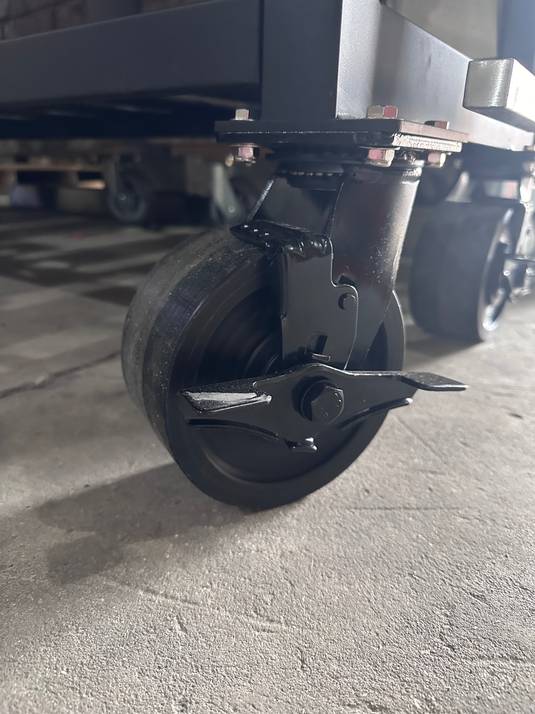 8x3-Inch Heavy-Duty Wheels – Professional Grade for Tagwood